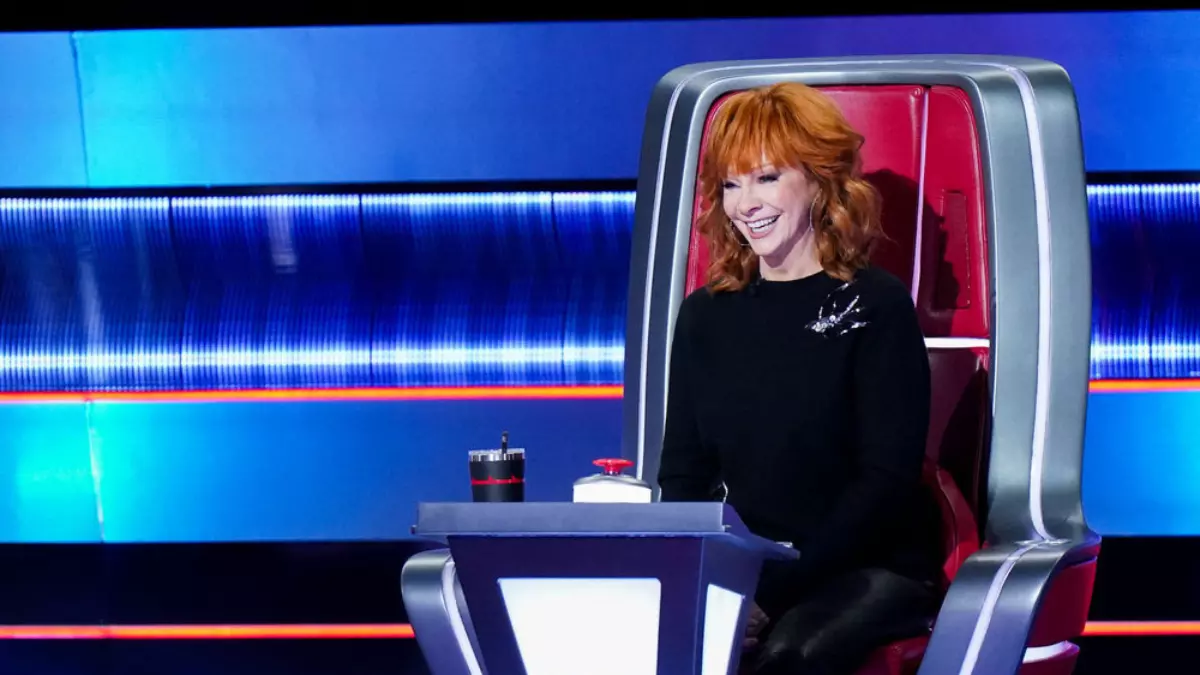 Reba McEntire surprised fans by posting a behind-the-scenes video from ...