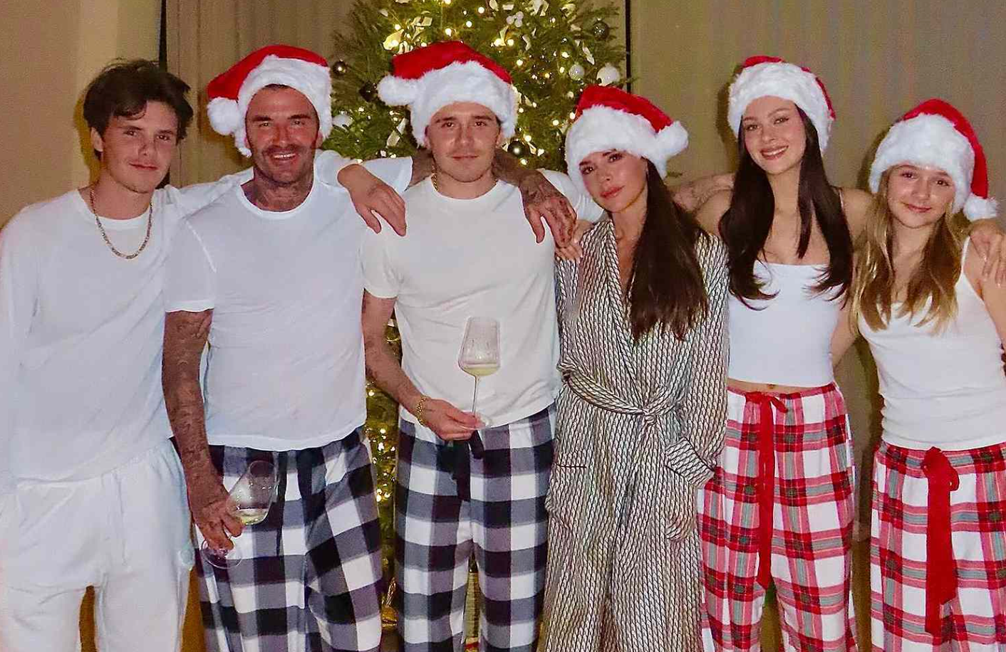 VIDEO: Leaked footage from the Beckhams’ "gloomy" Christmas dinner left ...
