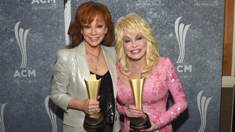 Reba McEntire shocked fans by announcing that she WILL NO LONGER WORK ...