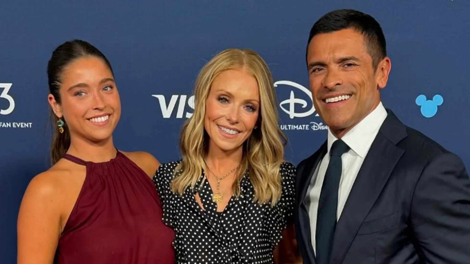 Kelly Ripa's daughter, Lola, fiercely defended her mother amid ...