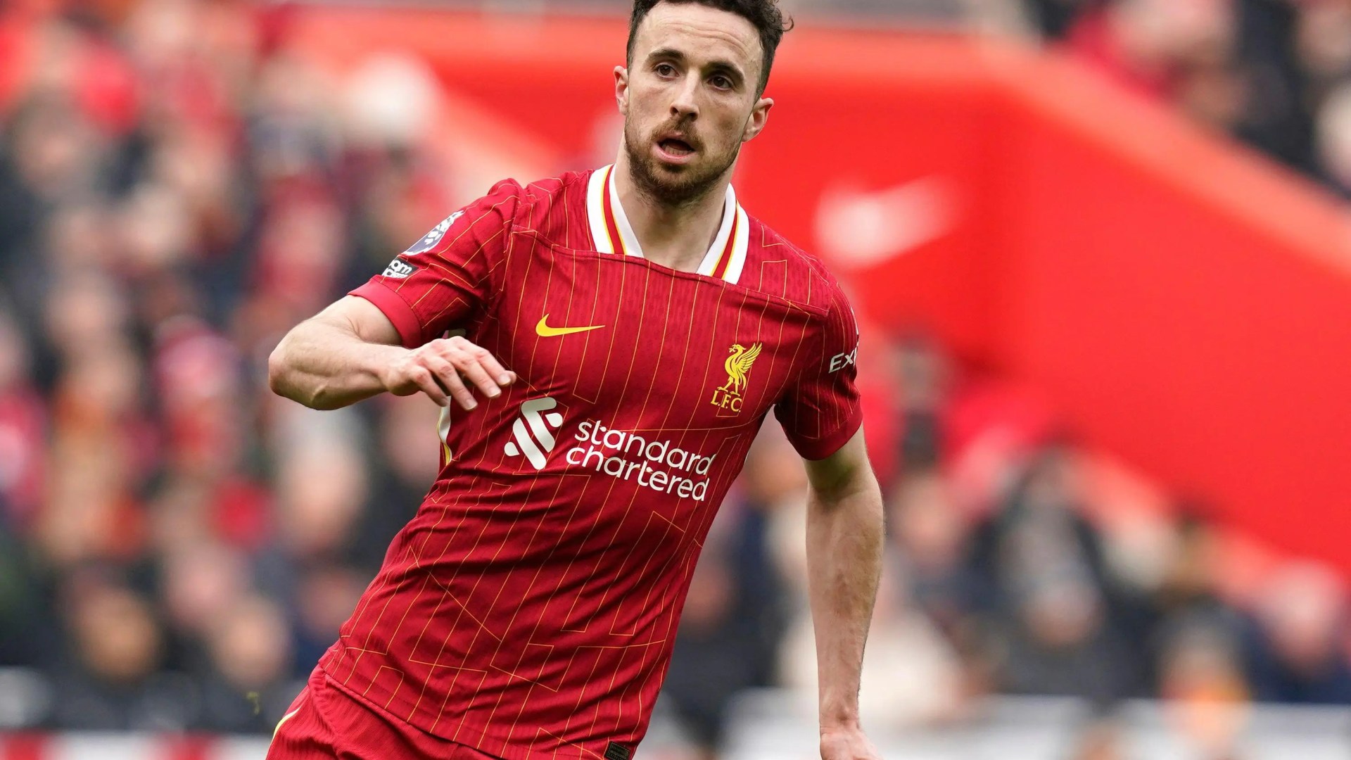 VIDEO: Footage of his fiancée arriving at the scene of Diogo Jota’s ...