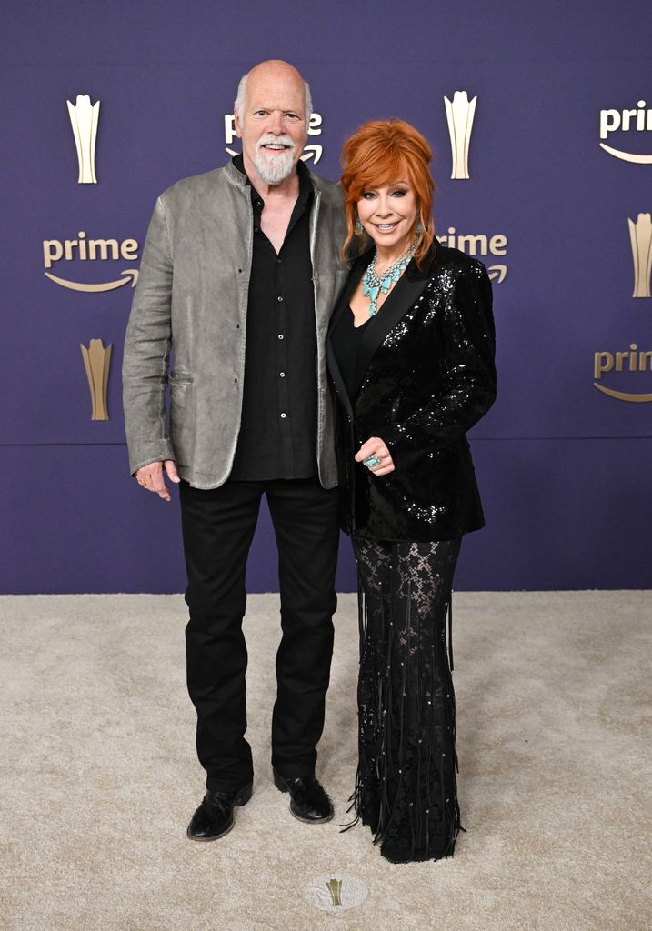 Reba McEntire reveals the secret to her "perfect match" with Rex Linn live on air. - zululion.com